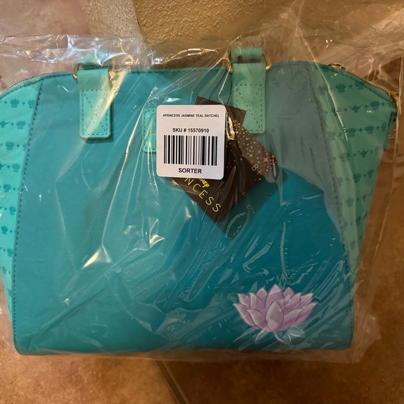 Loungefly | Bags | Loungefly Disney Jasmine Handbag New Small Scratch ...